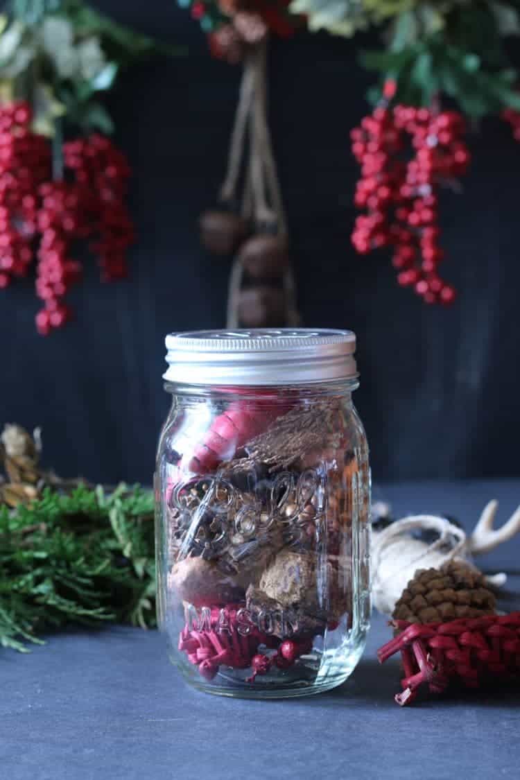 Rustic Holiday Decor - The How-To Home