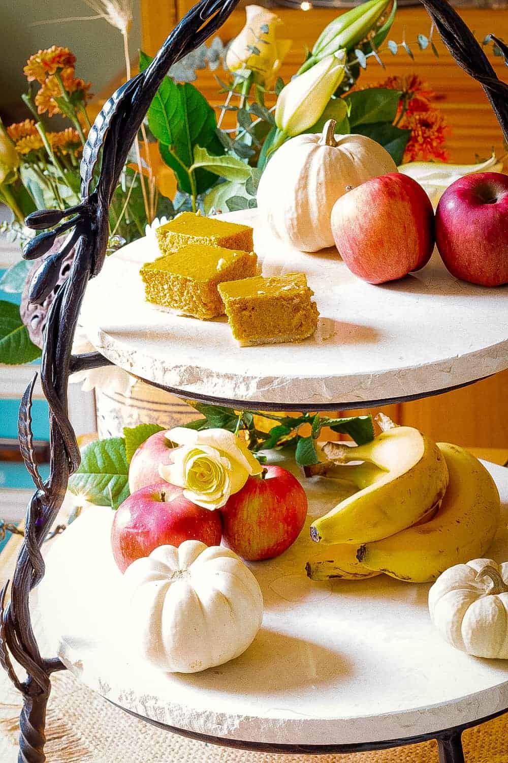 Thanksgiving Tablescape :: Buffet Style Entertaining - The How-To Home