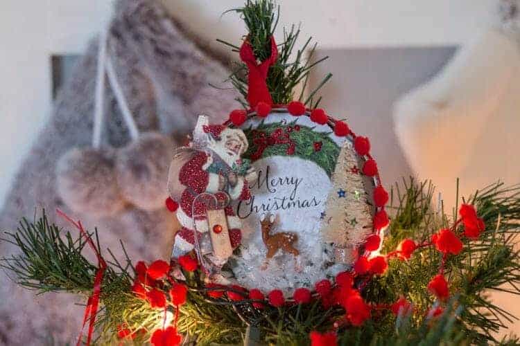 How to Make Your Very Own Mom Tree - The How-To Home