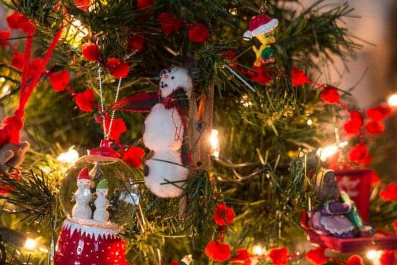 How to Make Your Very Own Mom Tree - The How-To Home