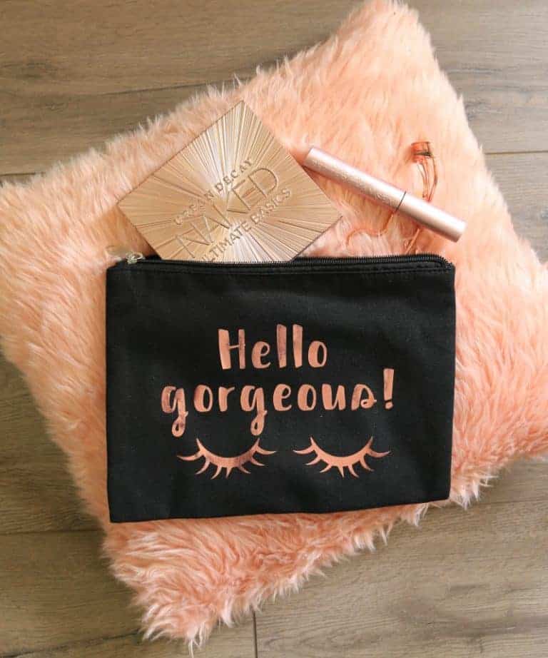 Hello Gorgeous Makeup Bag and Printable - The How-To Home