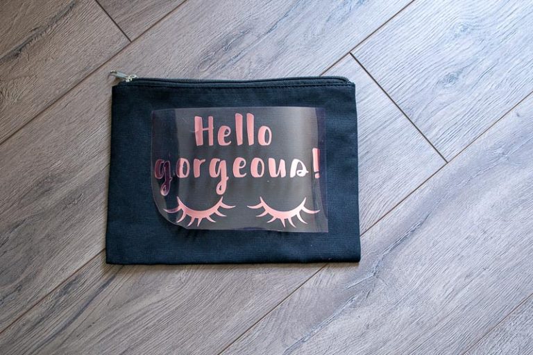 Hello Gorgeous Makeup Bag and Printable - The How-To Home