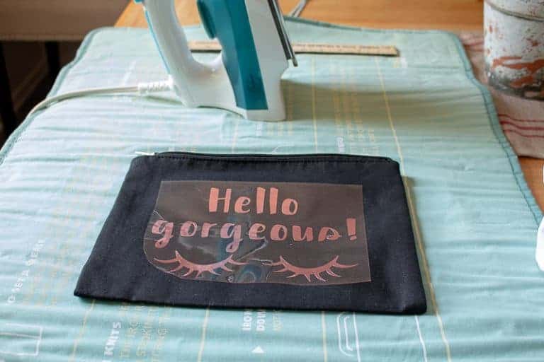 Hello Gorgeous Makeup Bag and Printable - The How-To Home