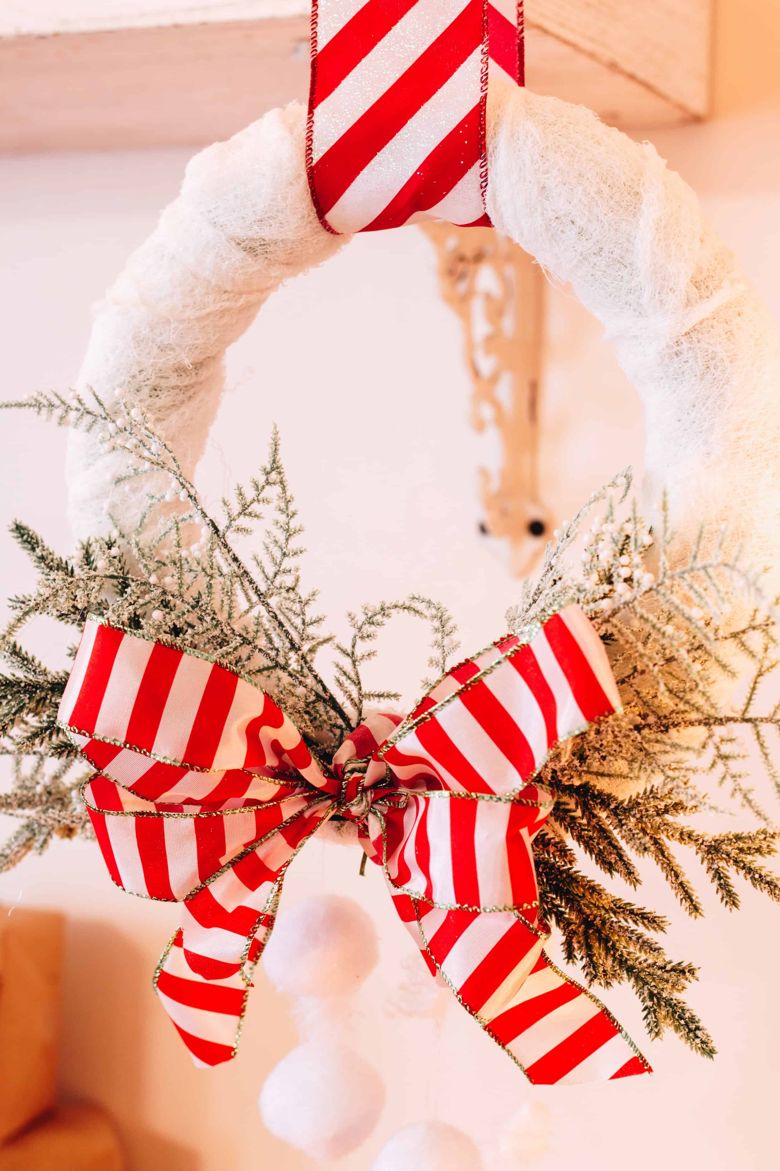 Easy-to-Make DIY Snowball Wreath - The How-To Home