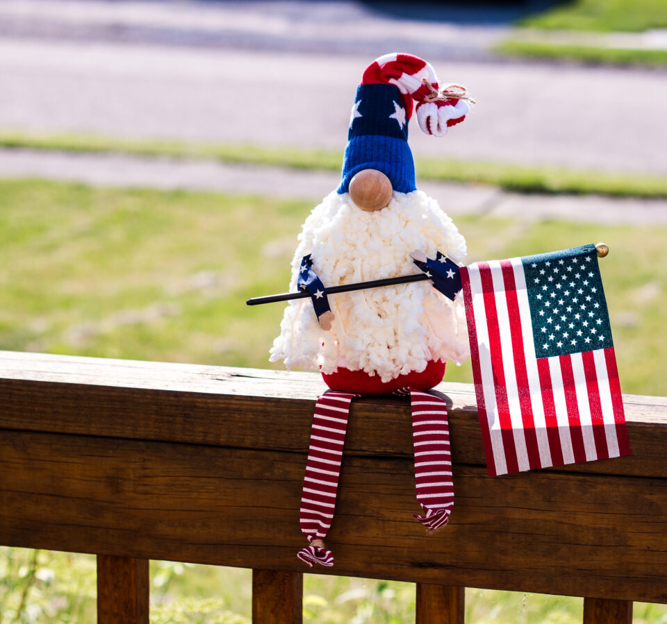 How to Make an Absolutely Adorable No-Sew Patriotic Gnome - The How-To Home