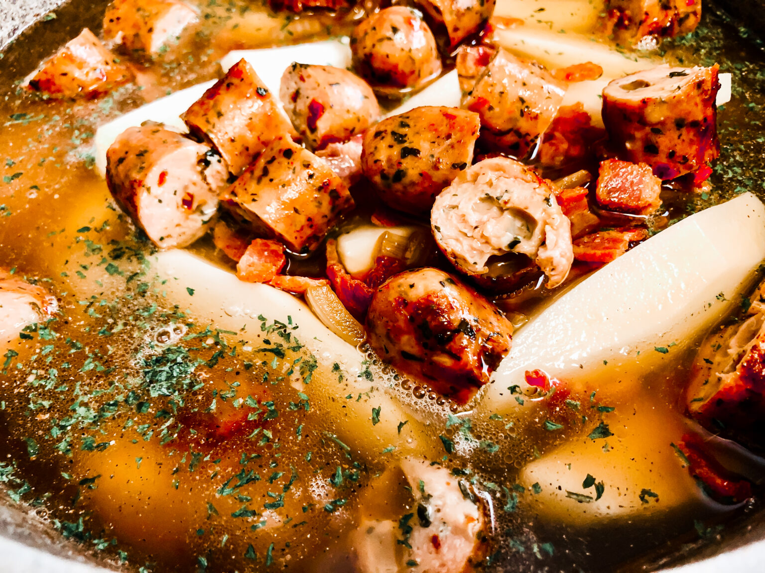 Hearty Traditional Dublin Coddle Recipe - The How-To Home