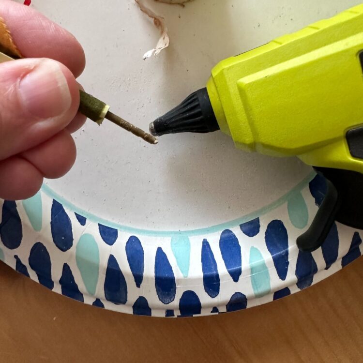 Dollar Store Feather and Wood Stem Place Cards - The How-To Home