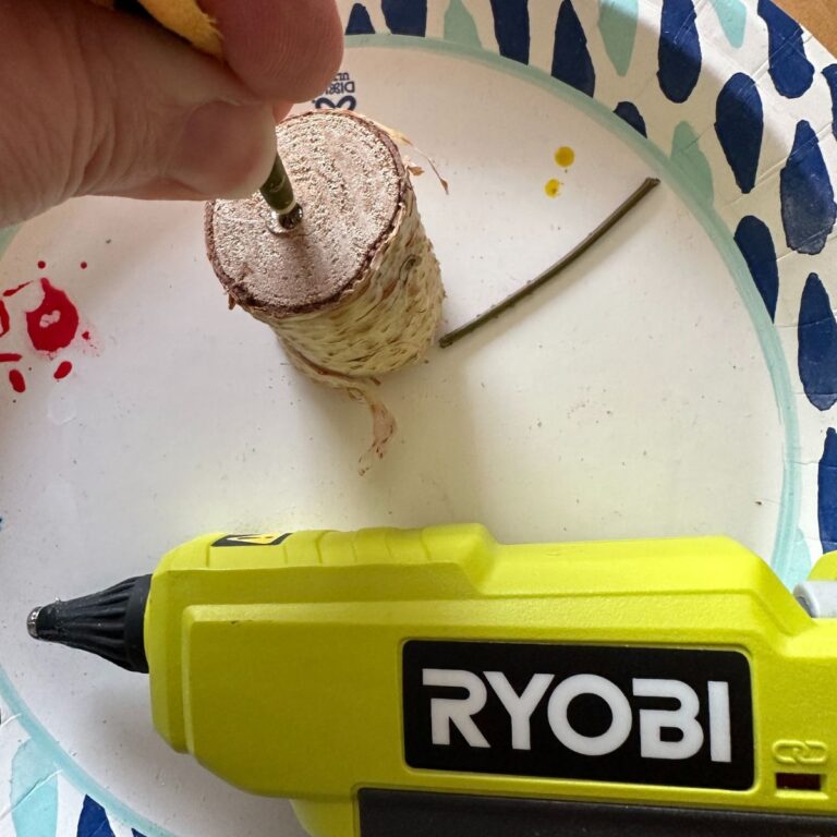 Dollar Store Feather and Wood Stem Place Cards - The How-To Home