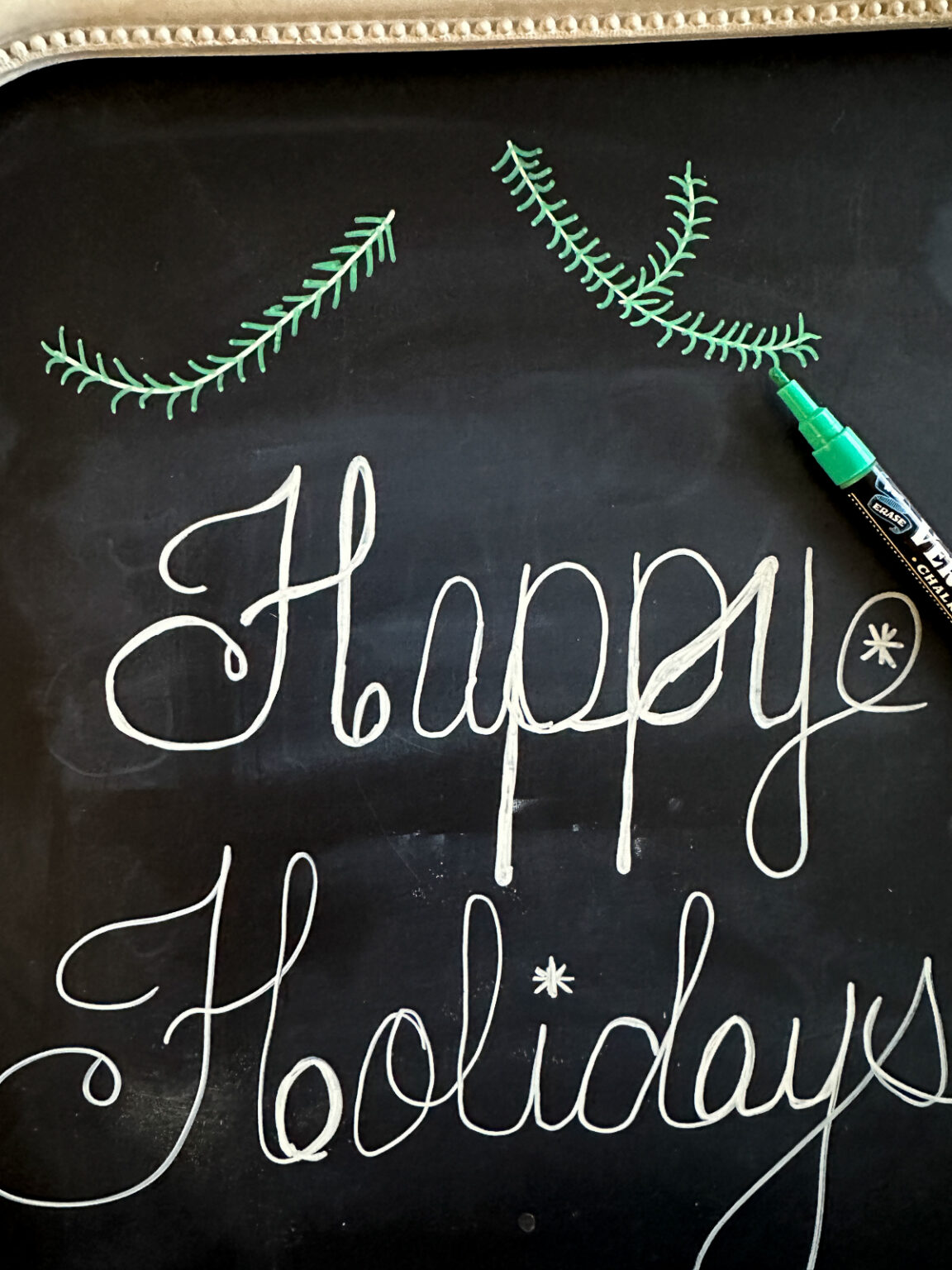 Christmas Chalkboard Ideas: Festive Designs for Holiday Cheer - The How ...